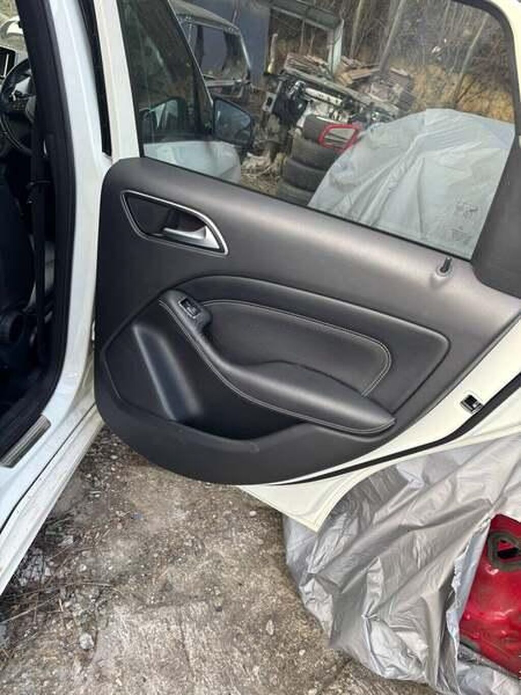 TAPACIR ZADNJIH VRATA W246 ZA MERCEDES BENZ B KLASA, B 150, B 160