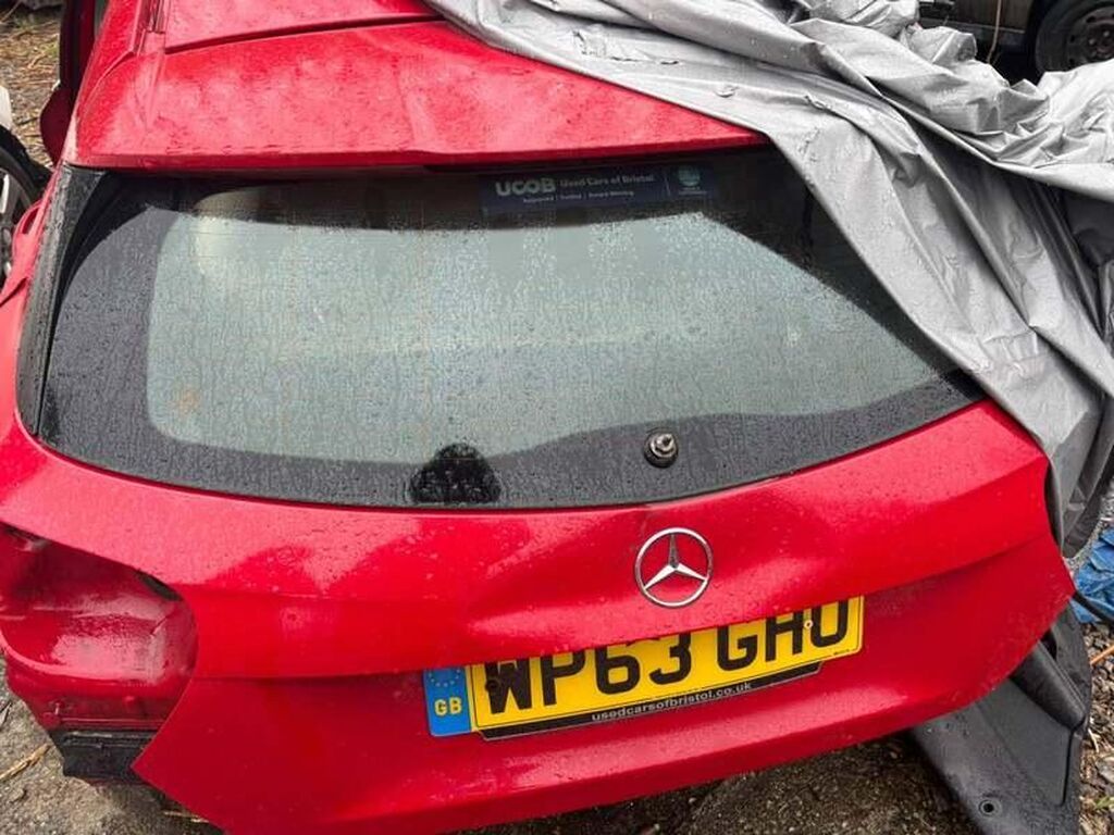 ZADNJE STAKLO NA GEPEKU W176 ZA MERCEDES BENZ A KLASA, A 140, A 150
