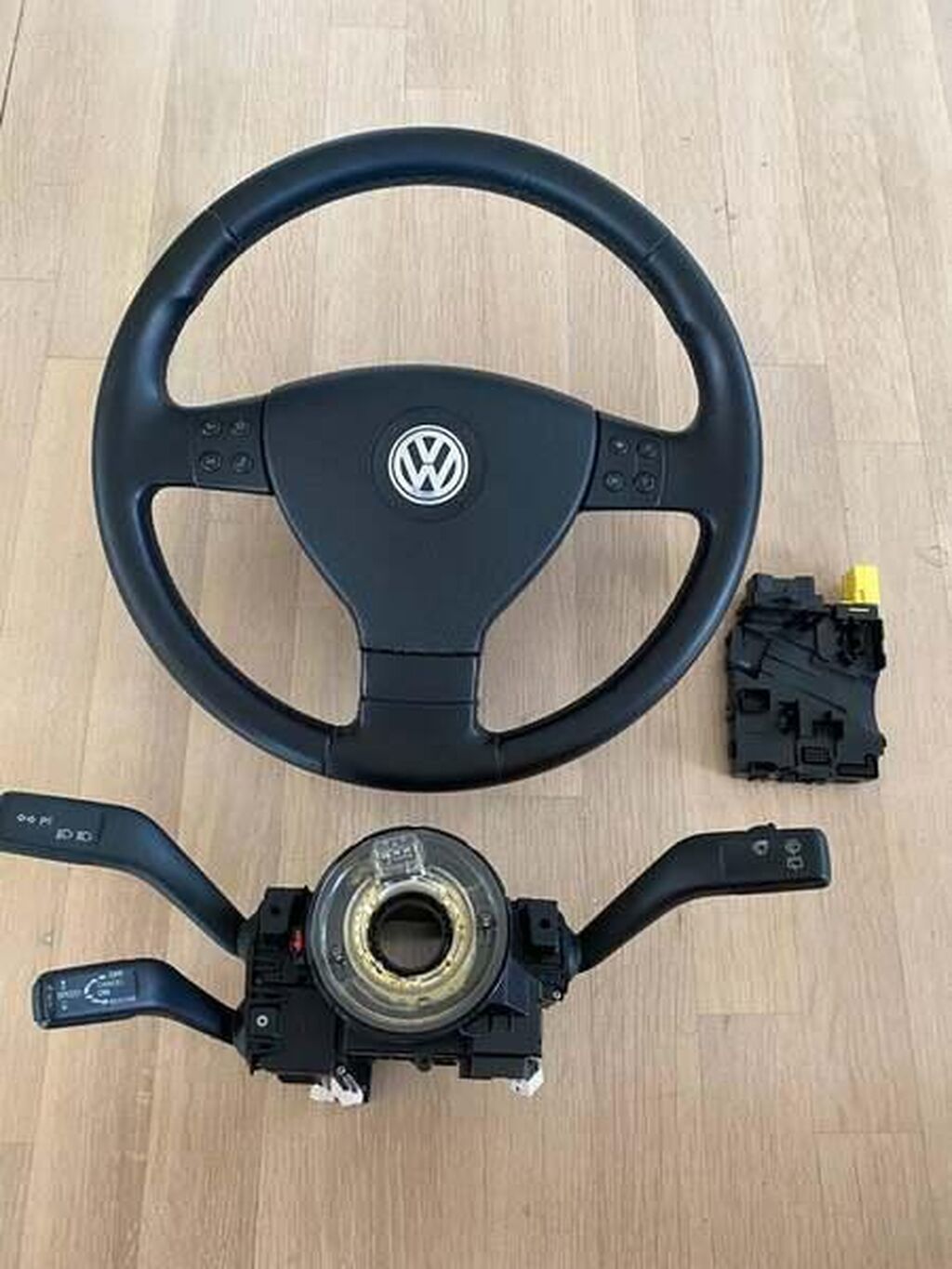 VOLAN ZA VOLKSWAGEN PASSAT B6 OD 2004. DO 2010. GOD. | volan komplet