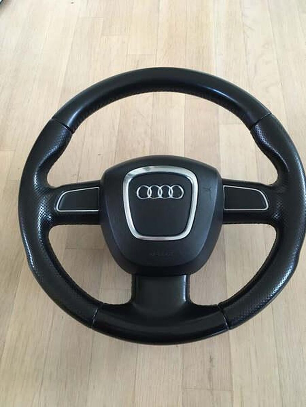 VOLAN AIR BAG ZA AUDI A3, A4, A4 ALLROAD . OD 2003. DO 2012. GOD. |