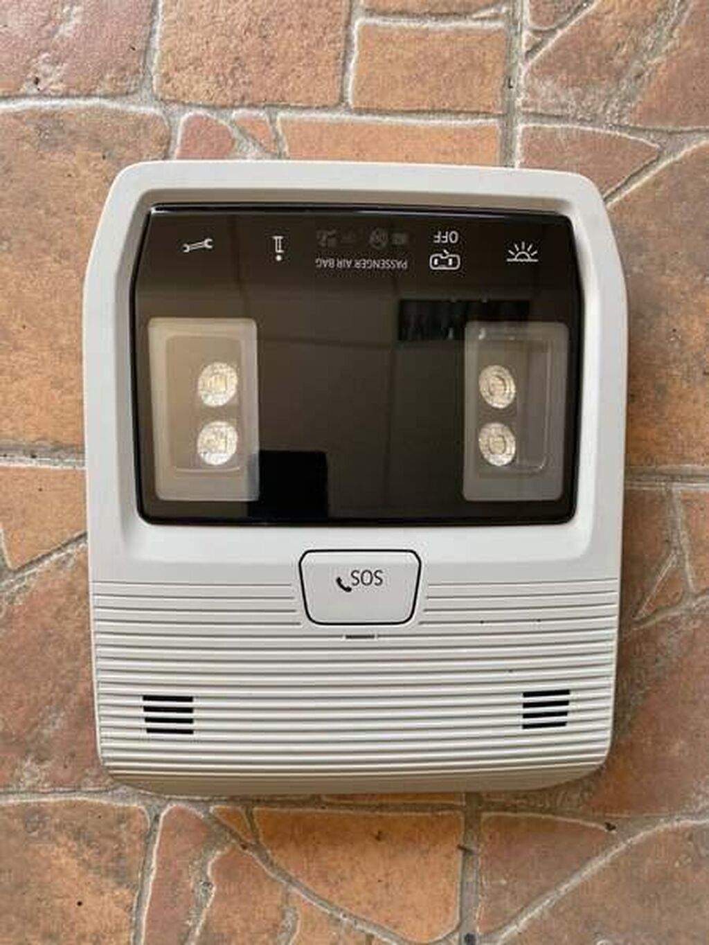 KUPE LAMPA ZA VOLKSWAGEN GOLF 8 OD 2020. DO 2023. GOD. | za vw golf