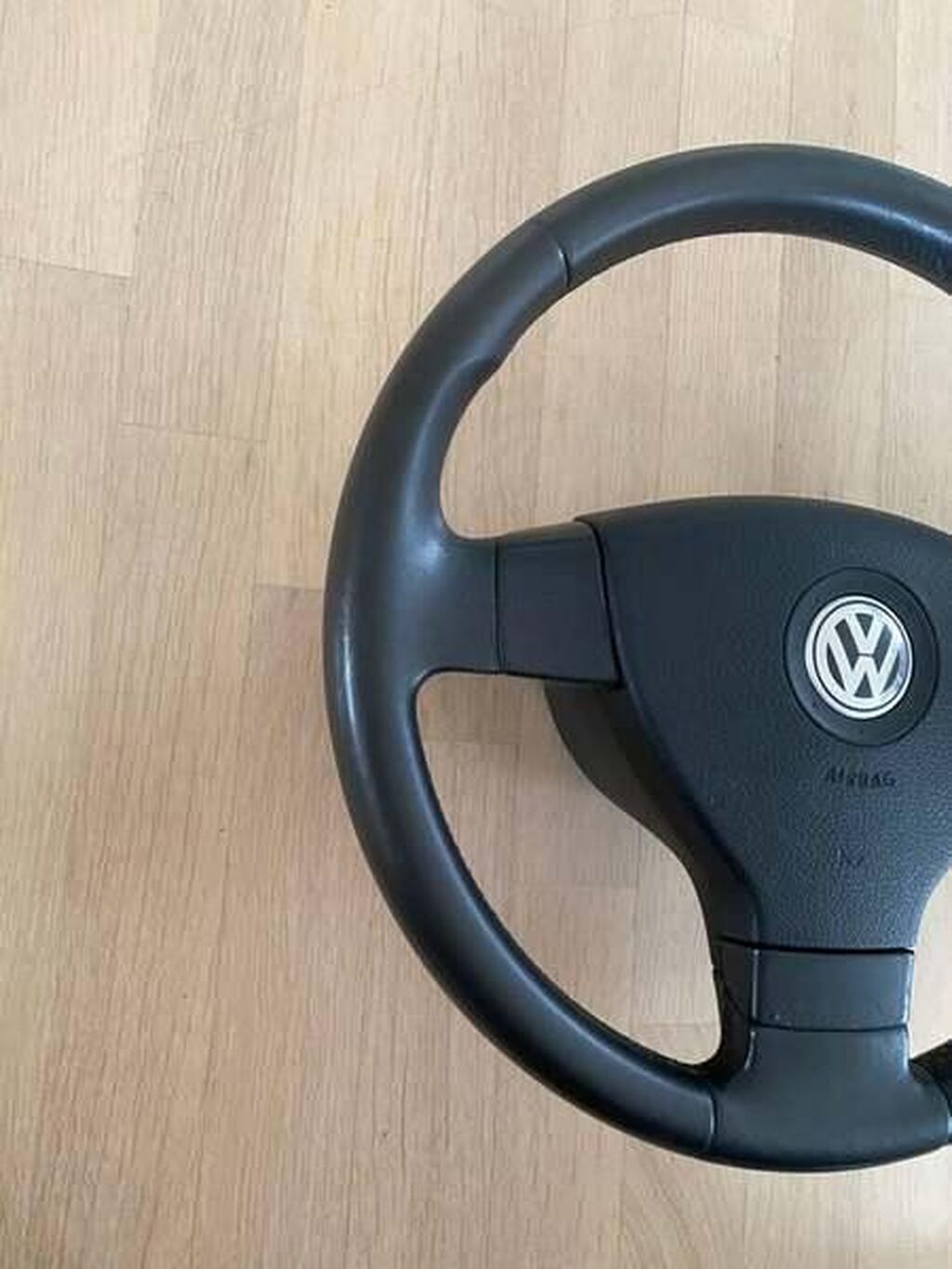 VOLAN ZA VOLKSWAGEN GOLF 5, GOLF PLUS, PASSAT B5.5 . OD 2004. DO