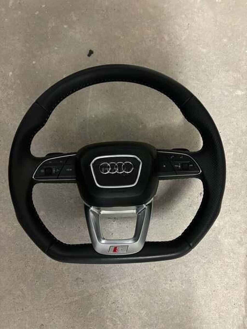 VOLAN ZA AUDI A4, A4 ALLROAD, A5 . OD 2018. DO 2022. GOD. | za