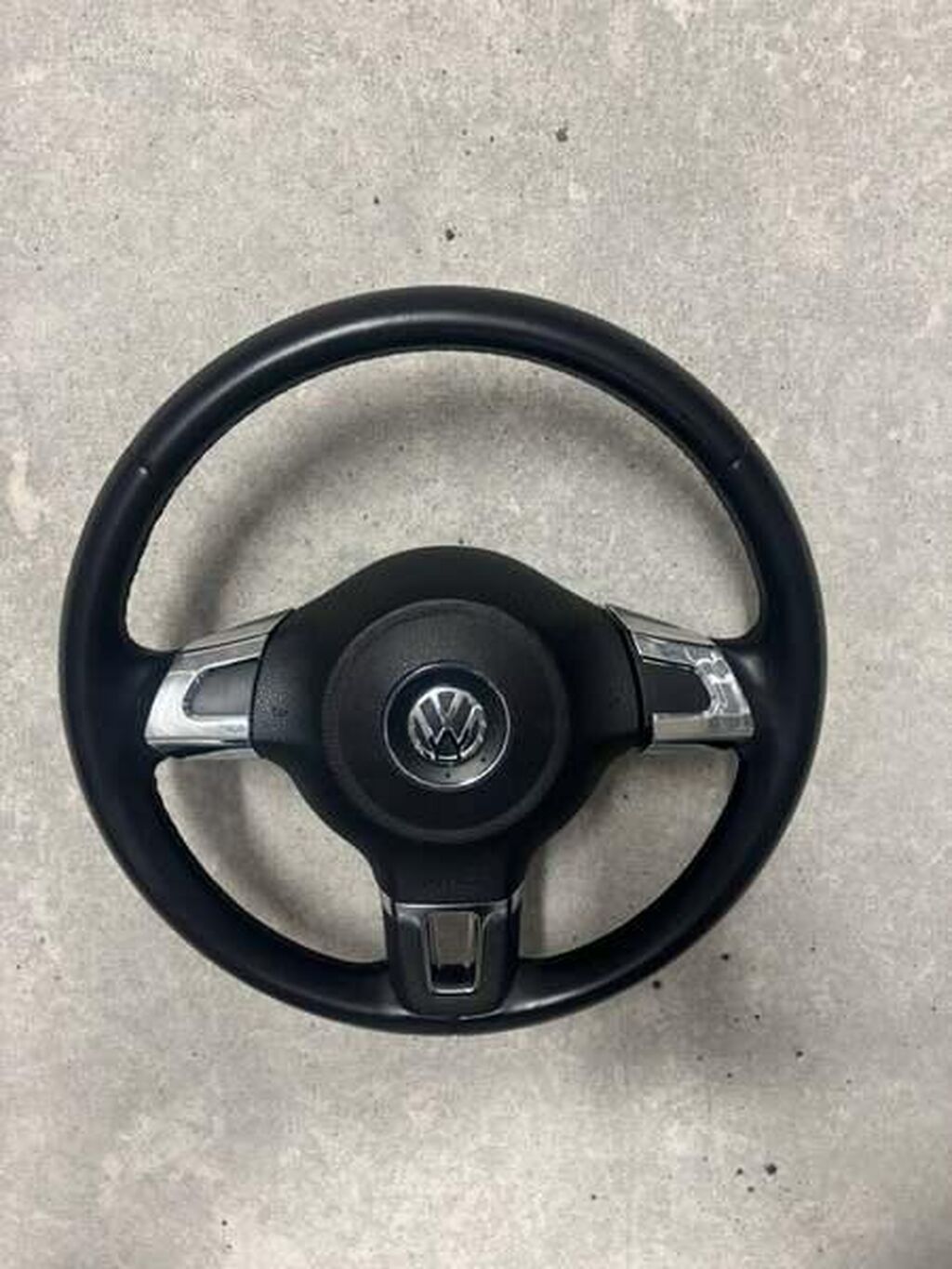 VOLAN ZA VOLKSWAGEN GOLF 4, GOLF 5, GOLF 6 . OD 2003. DO 2012. GOD