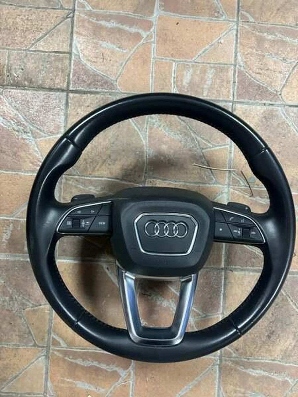 VOLAN ZA AUDI A3, A4, A4 ALLROAD . OD 2015. DO 2023. GOD. | za