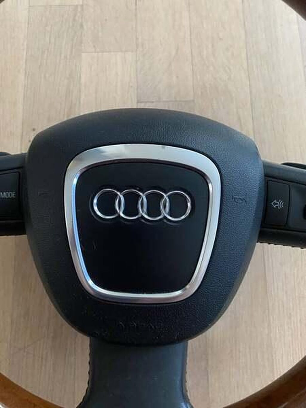 VOLAN ZA AUDI A4 ALLROAD, A5, A4 . OD 2003. DO 2011. GOD. | za