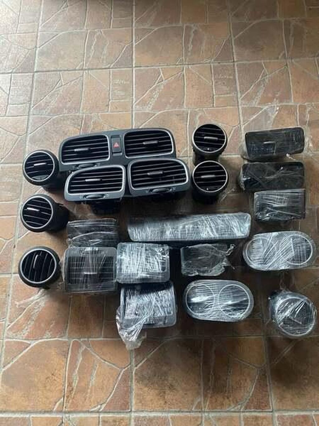 LUFTERI VENTILACIJE ZA VOLKSWAGEN PASSAT B6, PASSAT B5.5, PASSAT B5