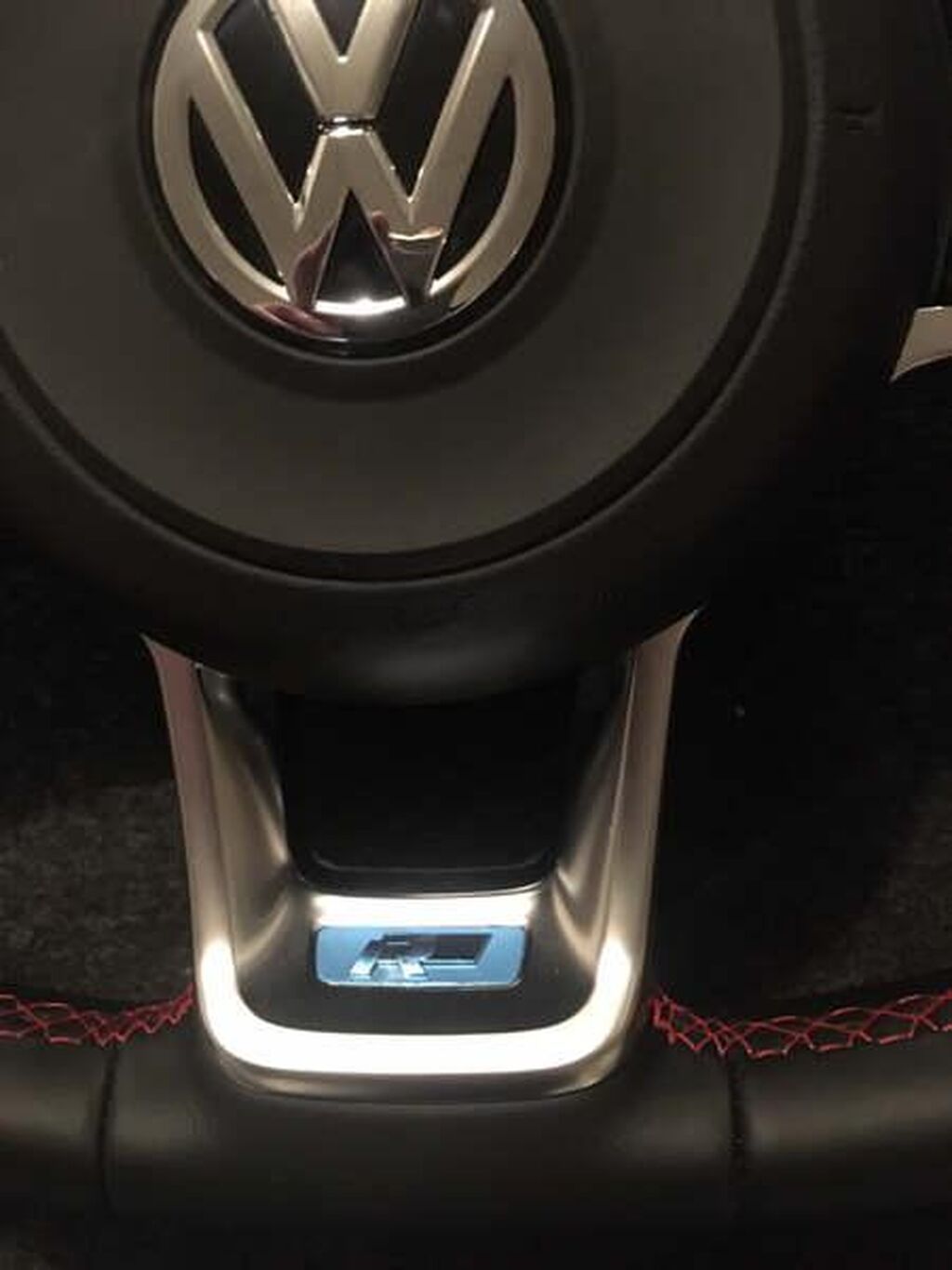 VOLAN KOMPLET ZA VOLKSWAGEN GOLF 7, GOLF PLUS, PASSAT B8 . OD 2012