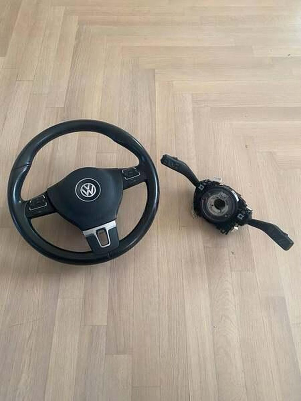 VOLAN ZA VOLKSWAGEN GOLF 6, GOLF PLUS, JETTA OD 2010. DO 2012. GOD. |