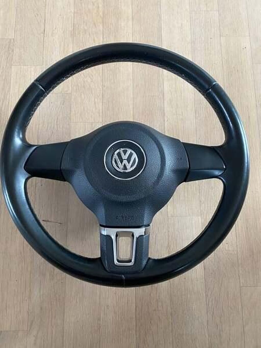 VOLAN ZA VOLKSWAGEN GOLF 5, GOLF 6, GOLF PLUS . OD 2003. DO 2012