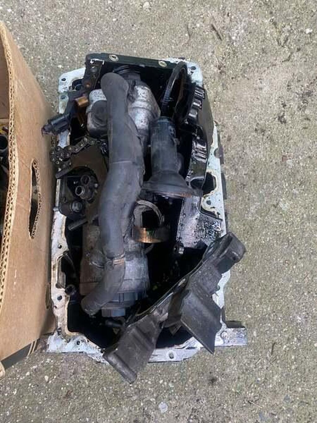 MOTOR DELOVI ZA VOLKSWAGEN GOLF 5, PASSAT B6, TOURAN OD 2005. DO 2009