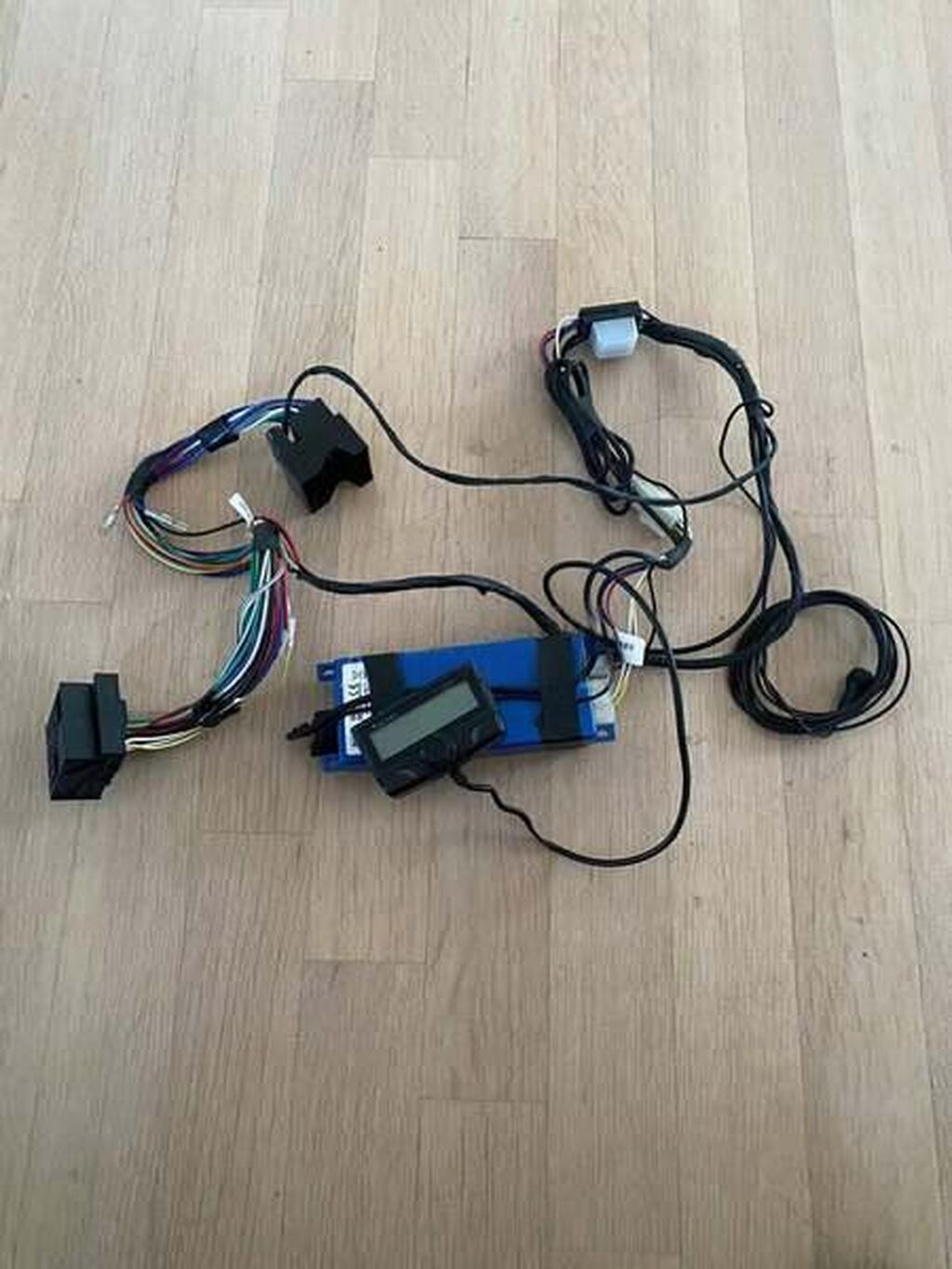 BLUETOOTH ZA VOLKSWAGEN GOLF | komplet Parrot bluetooth sa