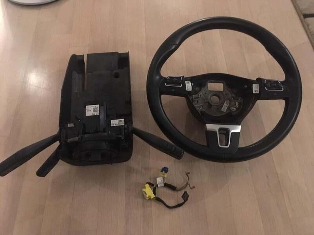 VOLAN SA KOMANDAMA ZA VOLKSWAGEN PASSAT B7, PASSAT CC OD 2010. DO
