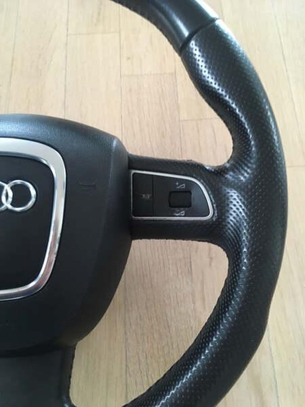 VOLAN AIR BAG ZA AUDI A4, A6, A6 ALLROAD . OD 2001. DO 2010. GOD. |