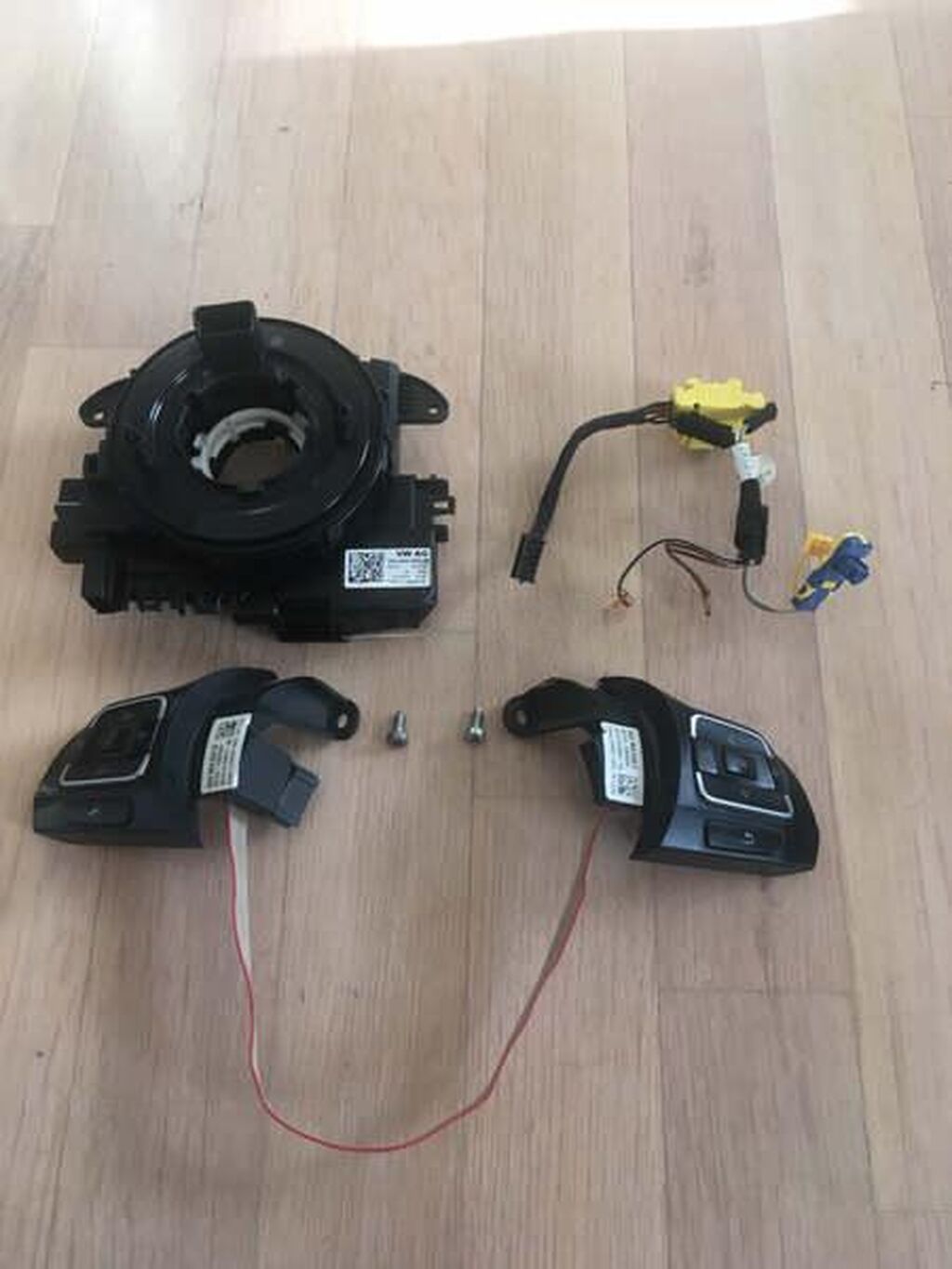 VOLAN MULTIFUNKCIJA ZA VOLKSWAGEN GOLF 6, PASSAT B6, PASSAT B7 . OD