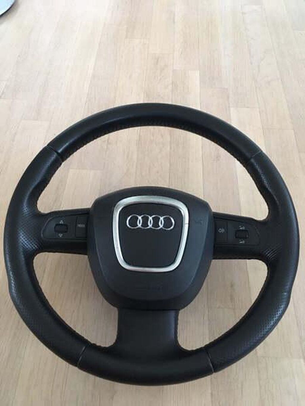 VOLAN F1 AIR BAG ZA AUDI A3, A4, A4 ALLROAD . OD 2004. DO 2013. GOD