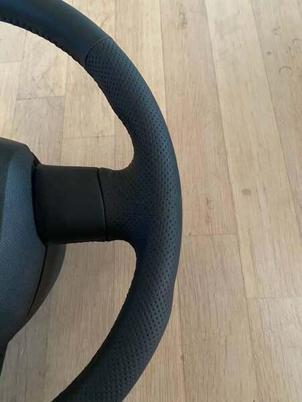 VOLAN AIR BAG ZA AUDI A3, A4, A5 . OD 2003. DO 2012. GOD. | za