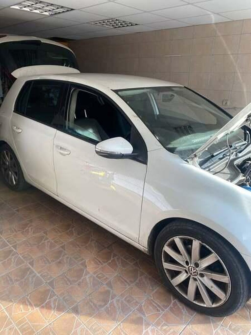 VOLKSWAGEN GOLF 6 2010. GOD. - KOMPLETAN AUTO U DELOVIMA | Golf 6
