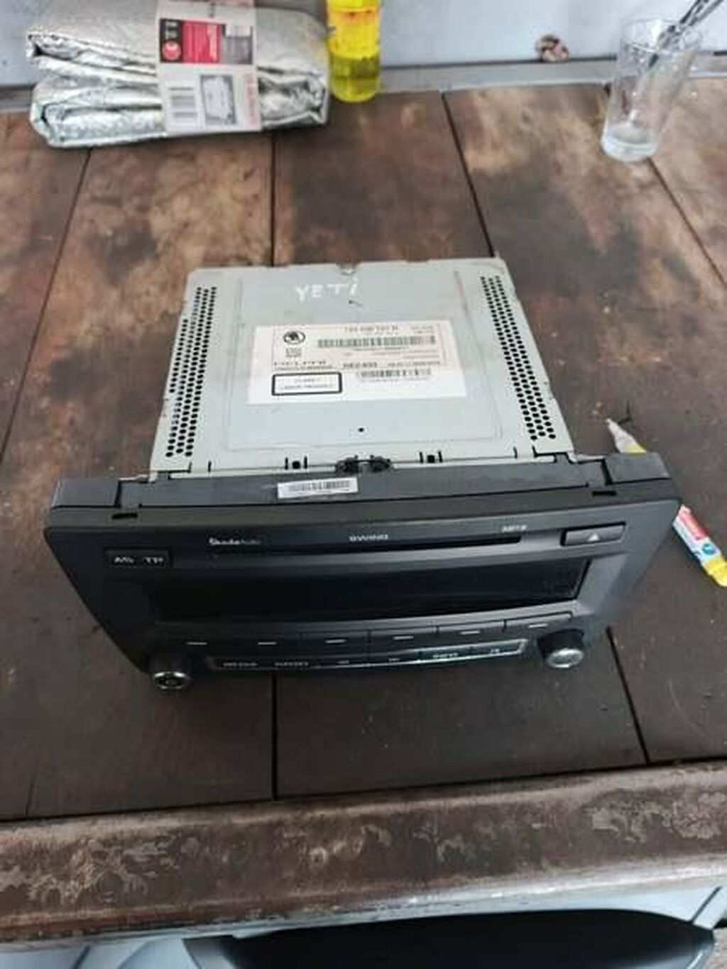 RADIO / CD / DVD PLEJERI ZA ŠKODA YETI | U ponudi sve vrste polovnih