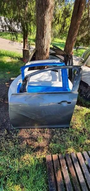 VRATA LEVA ZA OPEL ASTRA J | opel astra j vozaceva vrata
