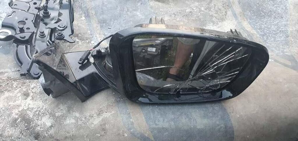 DESNI RETROVIZOR G30 G31 ZA BMW 518, 520, 520 GT . | BMW g30 g31
