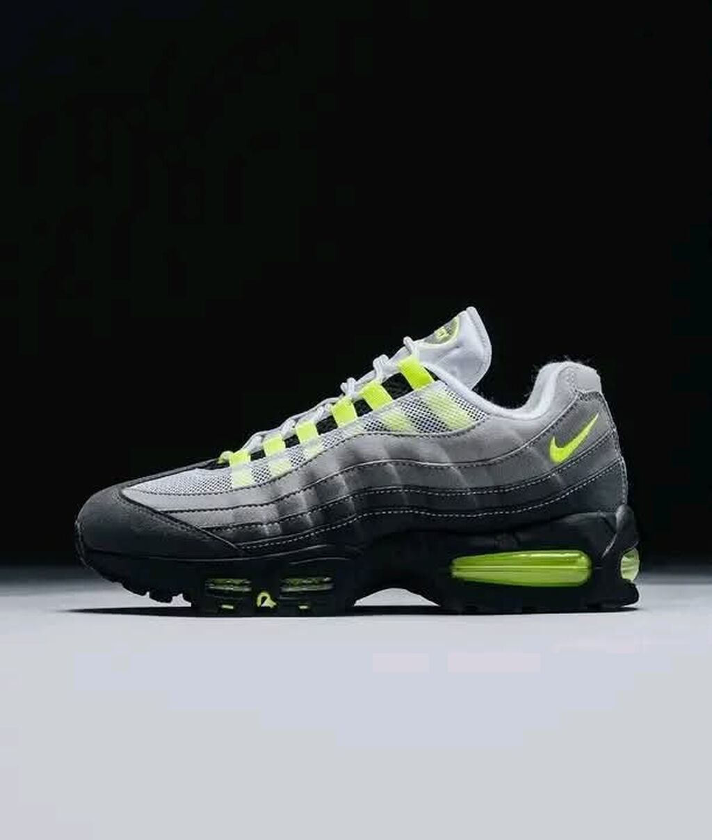 Nike Air Max 95 patike Nike 95 A klasa Cena: 4600 din Brojevi: 41-46