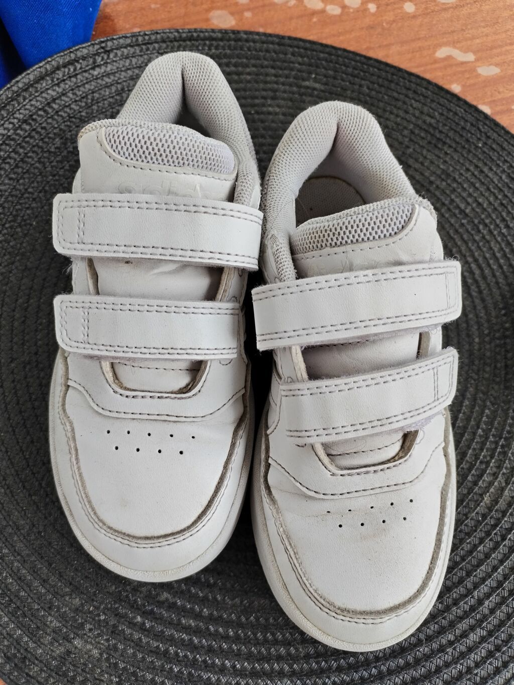 Dečije patike Adidas, model sa čičak-trakama - Boja: bela - Veličina