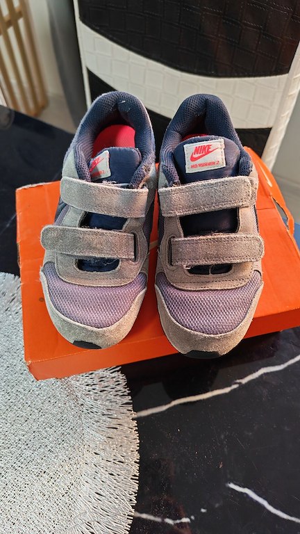 Nike MD Runner 2 – dečije patike sa čičak trakama - Model: Nike MD