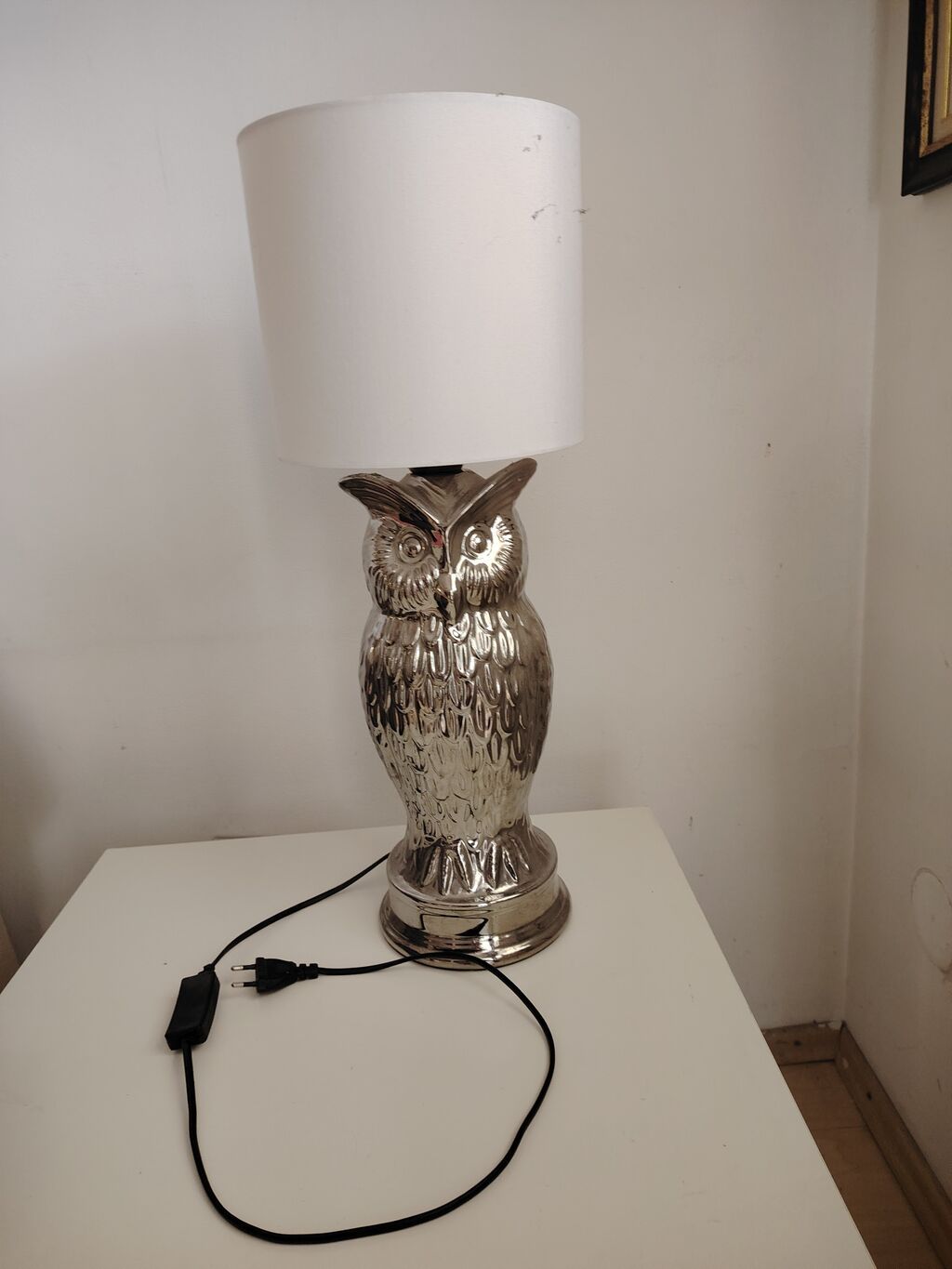 Stona lampa sa postoljem u obliku sove - Elegantno, metalik/srebrno