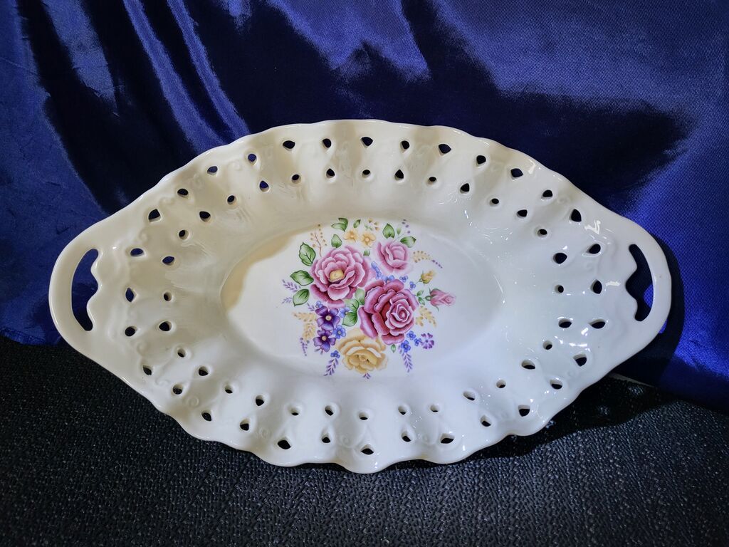 Porcelanska vintaz cinija. Porcelanska univerzalna cinija