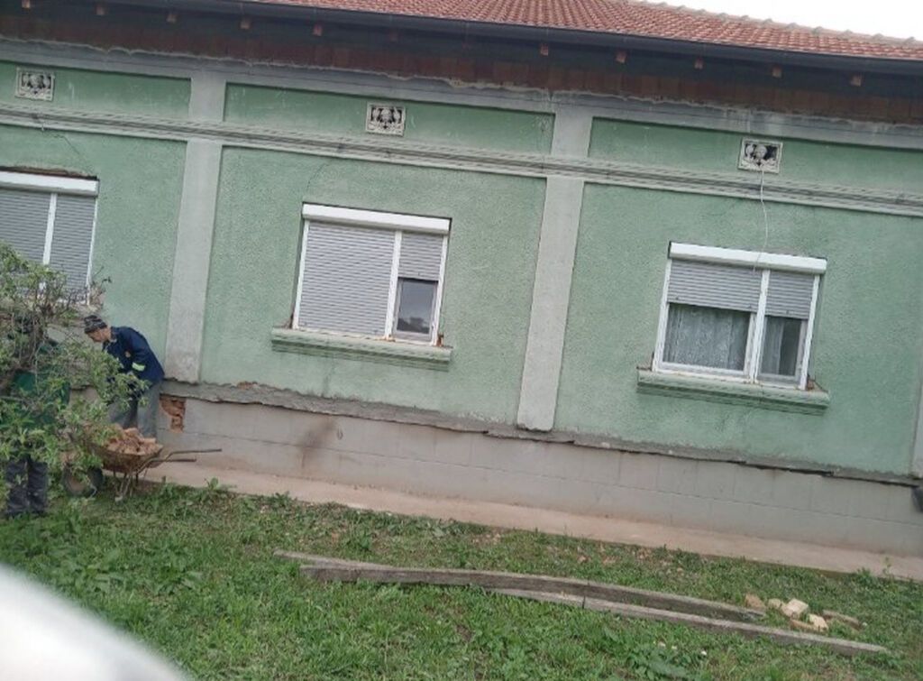 HIDROIZOLACIJA VLAŽNIH KUĆA   Sečenje zidova mašinskim putem, brzo