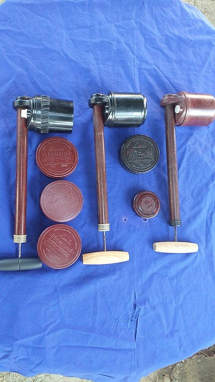 Crveni bakelit Crni bakelit Vintage bakelit Pumpa za zaprašivanje