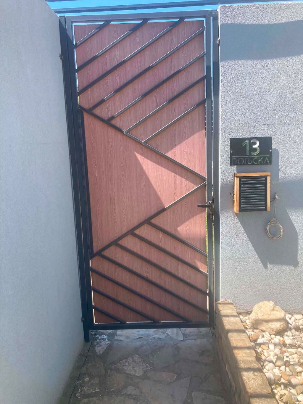 Prodajem stan u Staroj Pazovi .43m2 Sira okolina Grada