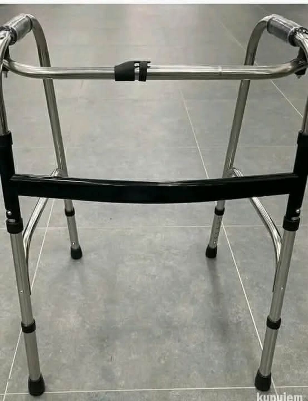Hodalica za pomoć pri kretanju – aluminijumska, sklopiva i podesiva -
