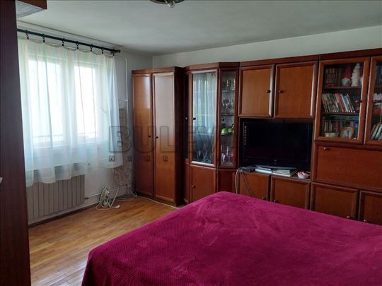 Na prodaju duplex stan u kuci kod doma zdravlja