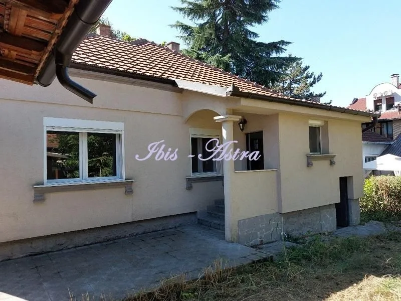 Izdavanje, kuća, 100m², Zemun Kalvarija, Zemun Sve Podlokacije