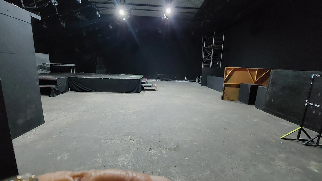 Izdavanje, poslovni prostor, 1000m², Klisa, Novi Sad Sve Podlokacije