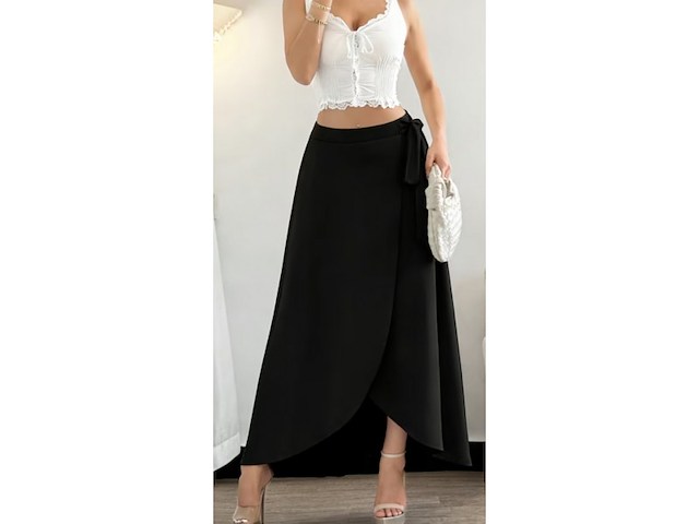 Crna mat satenska midi suknja na preklop (M/L)