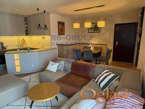 Fantastičan troiposoban stan-duplex na Salajci! 67m