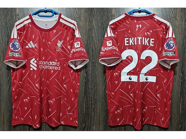 Liverpool dres 2026-27 Hugo Ekitike 22