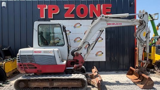 Takeuchi TB250 mini bager