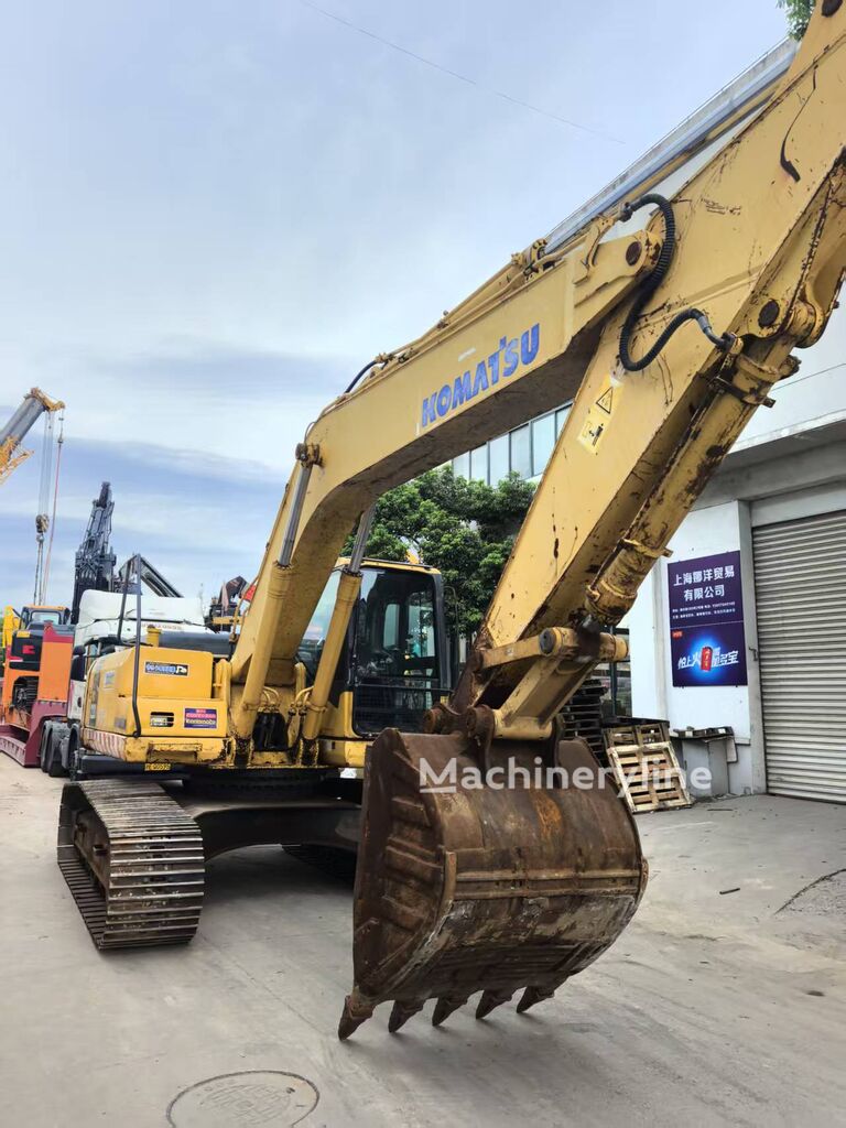 Komatsu PC220 bager guseničar