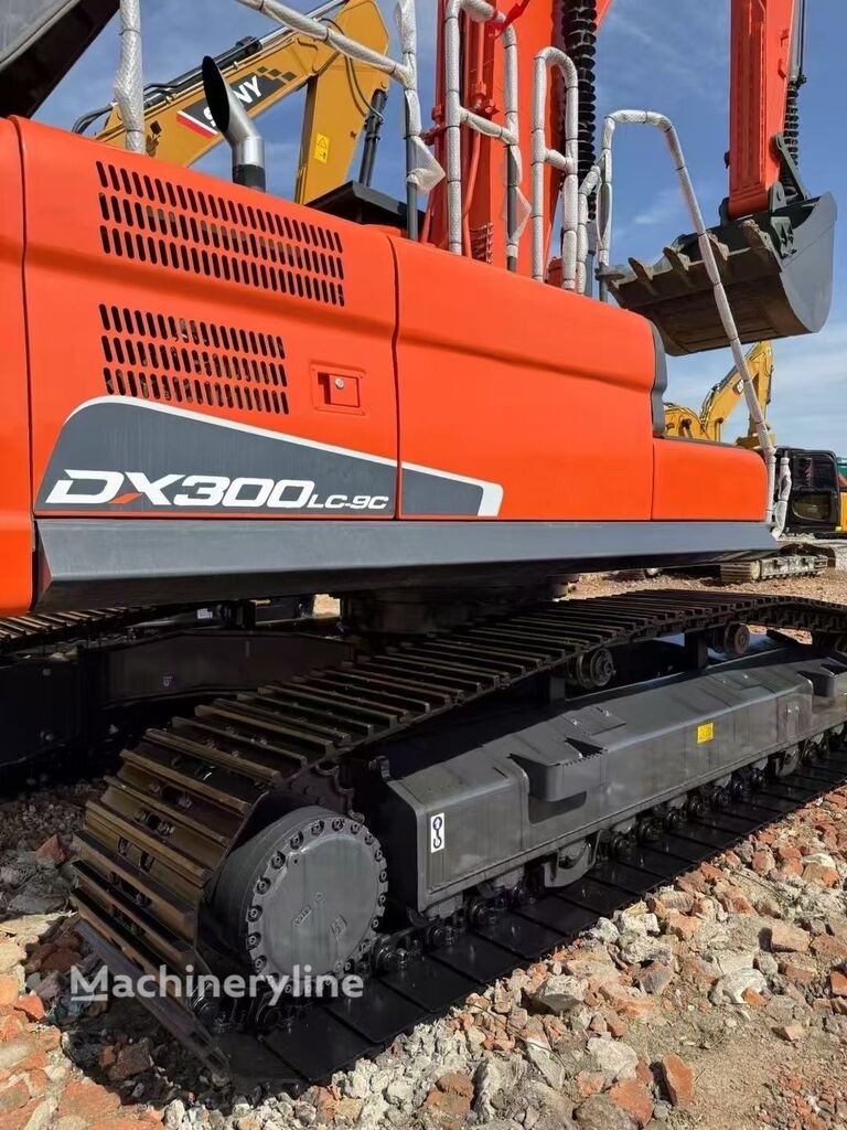 Doosan DX300 bager guseničar
