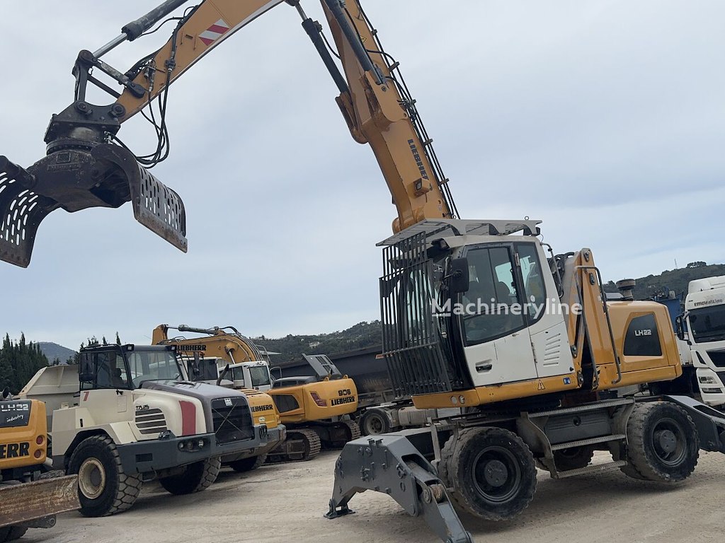 Liebherr LH 22 bager za pretovar