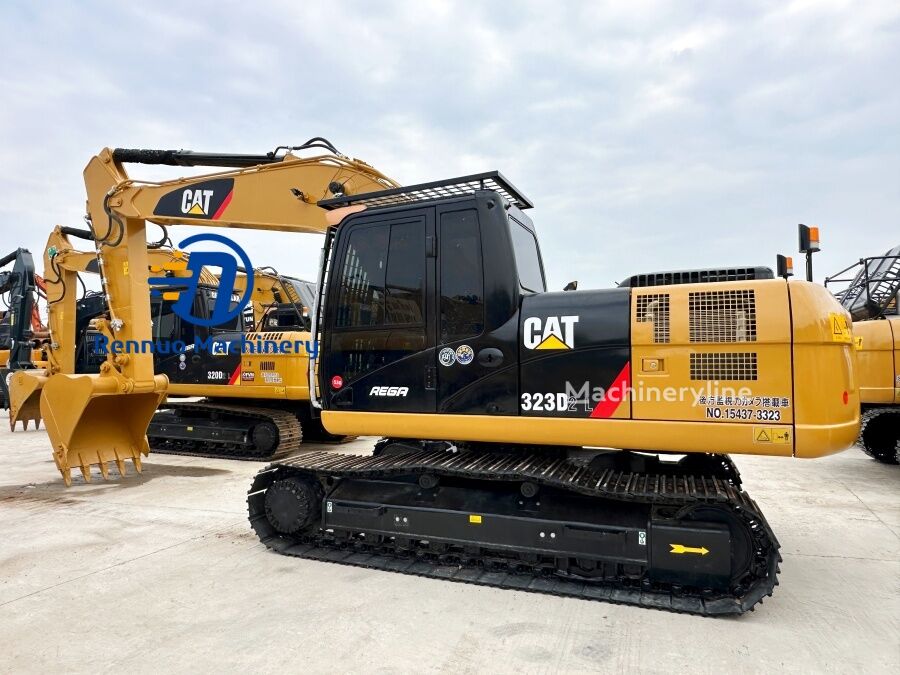 Caterpillar 323D bager guseničar