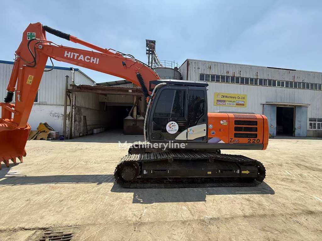 Hitachi ZX220-5G bager guseničar