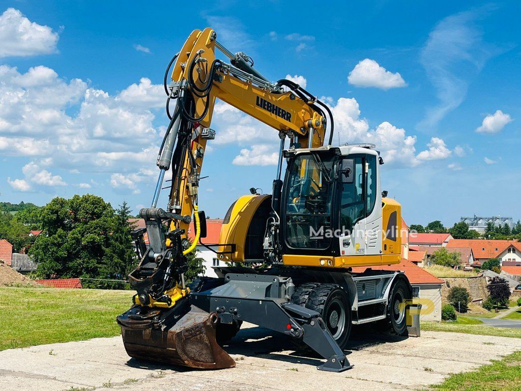 Liebherr A914 bager točkaš