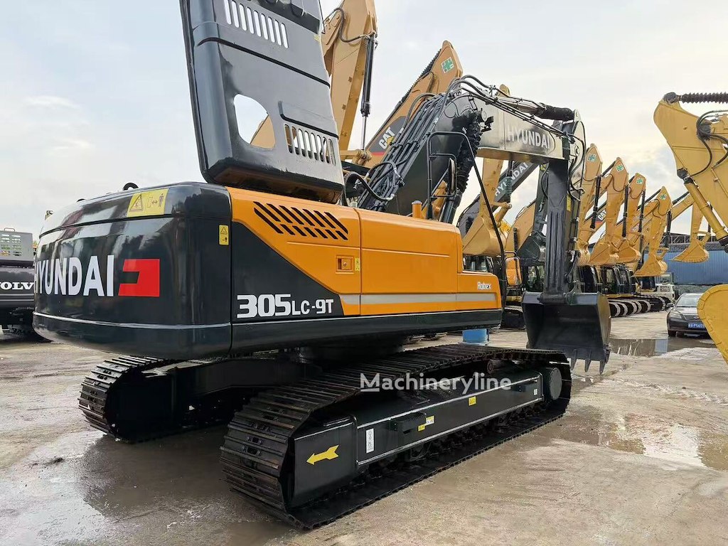 Hyundai HX305 bager guseničar