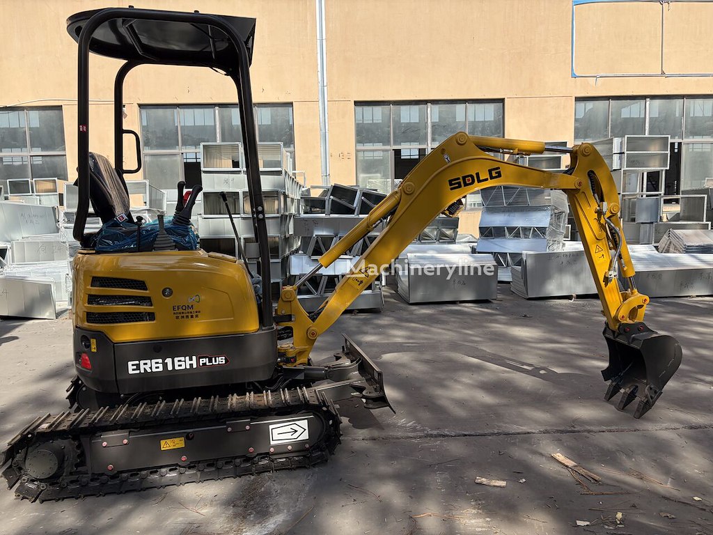 Novi SDLG ER616H mini bager