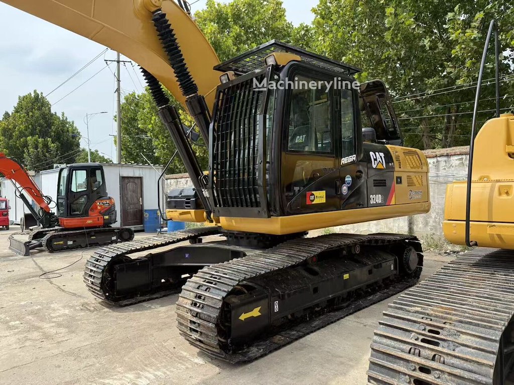 Caterpillar 324D bager guseničar